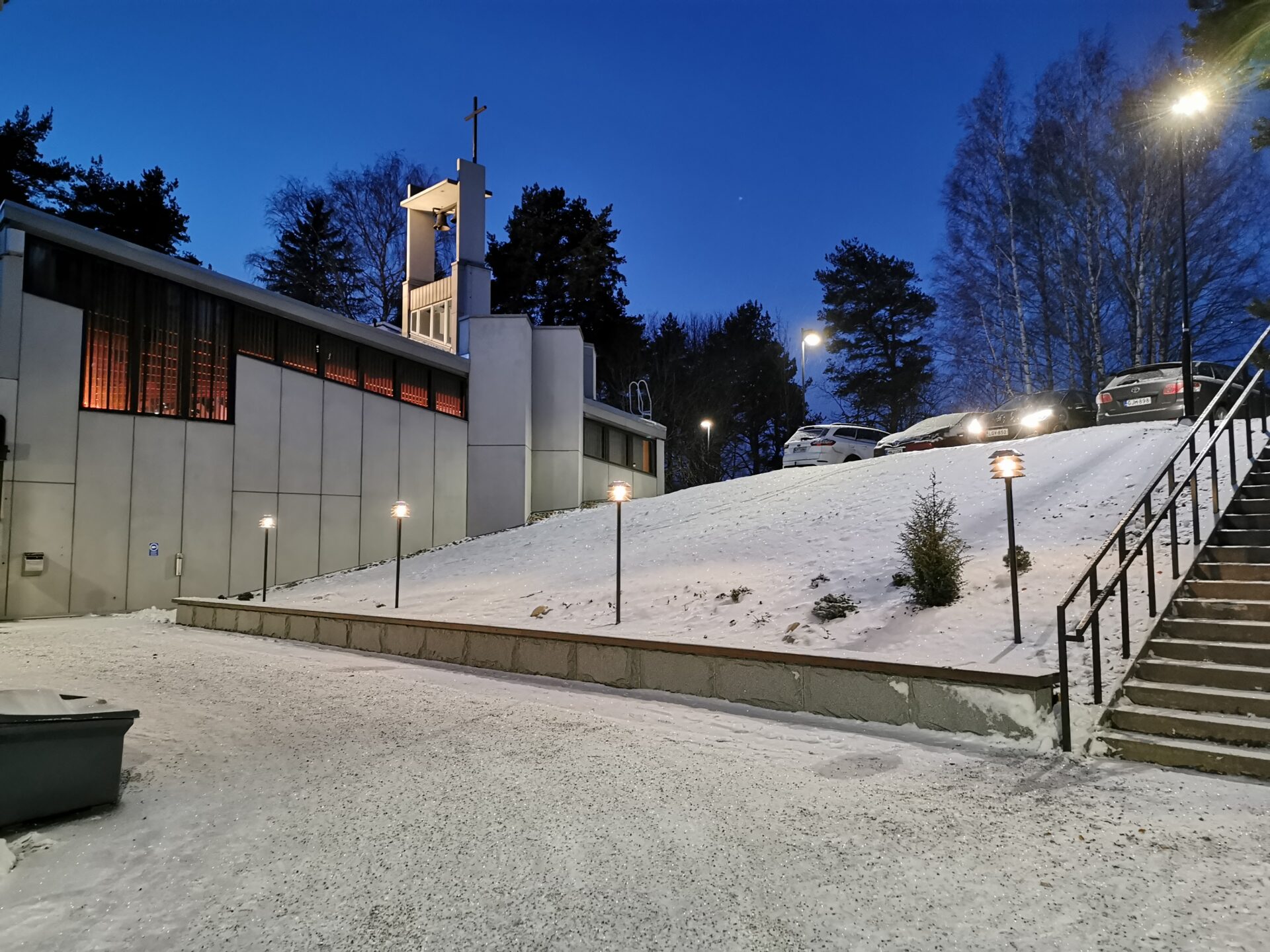Pispalan kirkon ja seurakuntatalon pihan saneeraus - Vevira